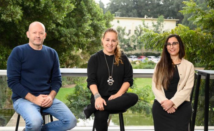 De g. à d. : Assaf Kacen, Prof. Yifat Merbl et Merav D. Shmueli ...